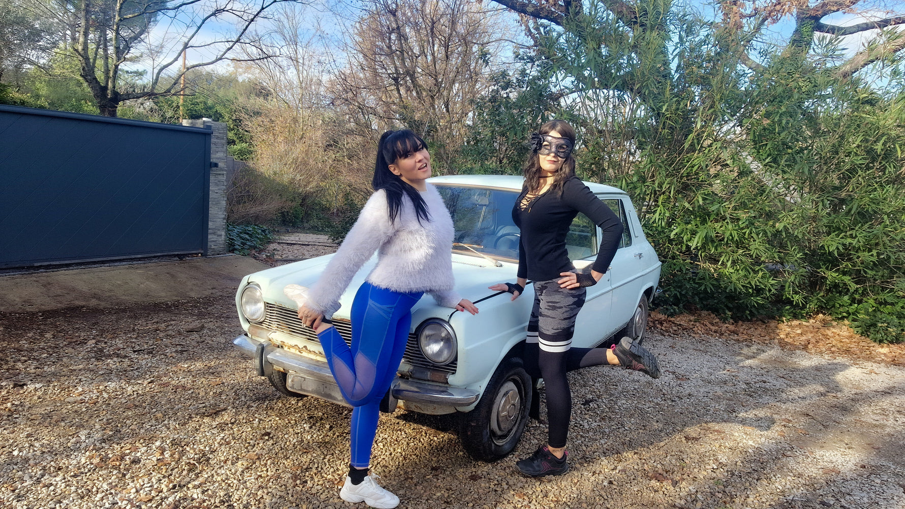 GirlsVsCars - CAR DESTRUCTION, REVVING/PEDAL PUMPING VIDEOS AND MORE – GvC