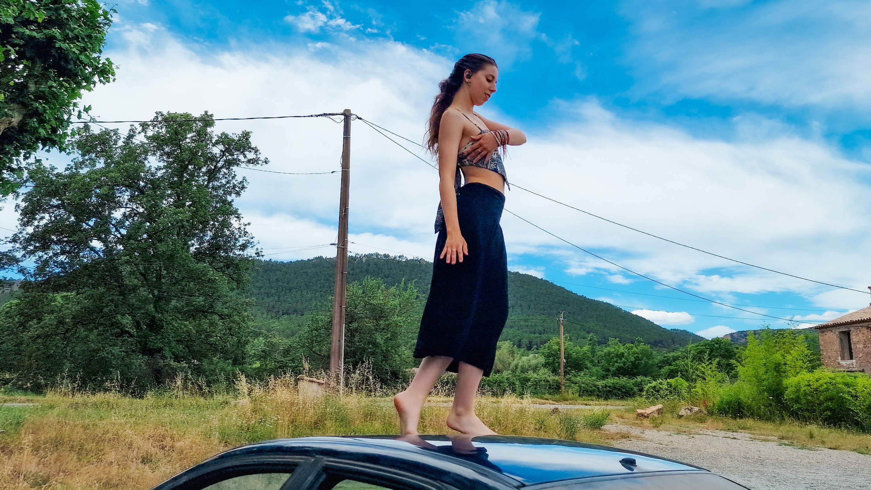 GirlsVsCars - CAR DESTRUCTION, REVVING/PEDAL PUMPING VIDEOS AND MORE – GvC