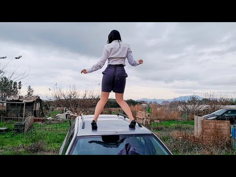 GirlsVsCars - Cars destruction, Revving / Driving and more from France ...
