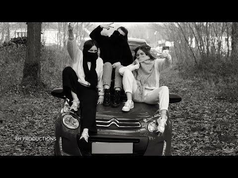 GirlsVsCars - Cars destruction, Revving / Driving and more from France ...